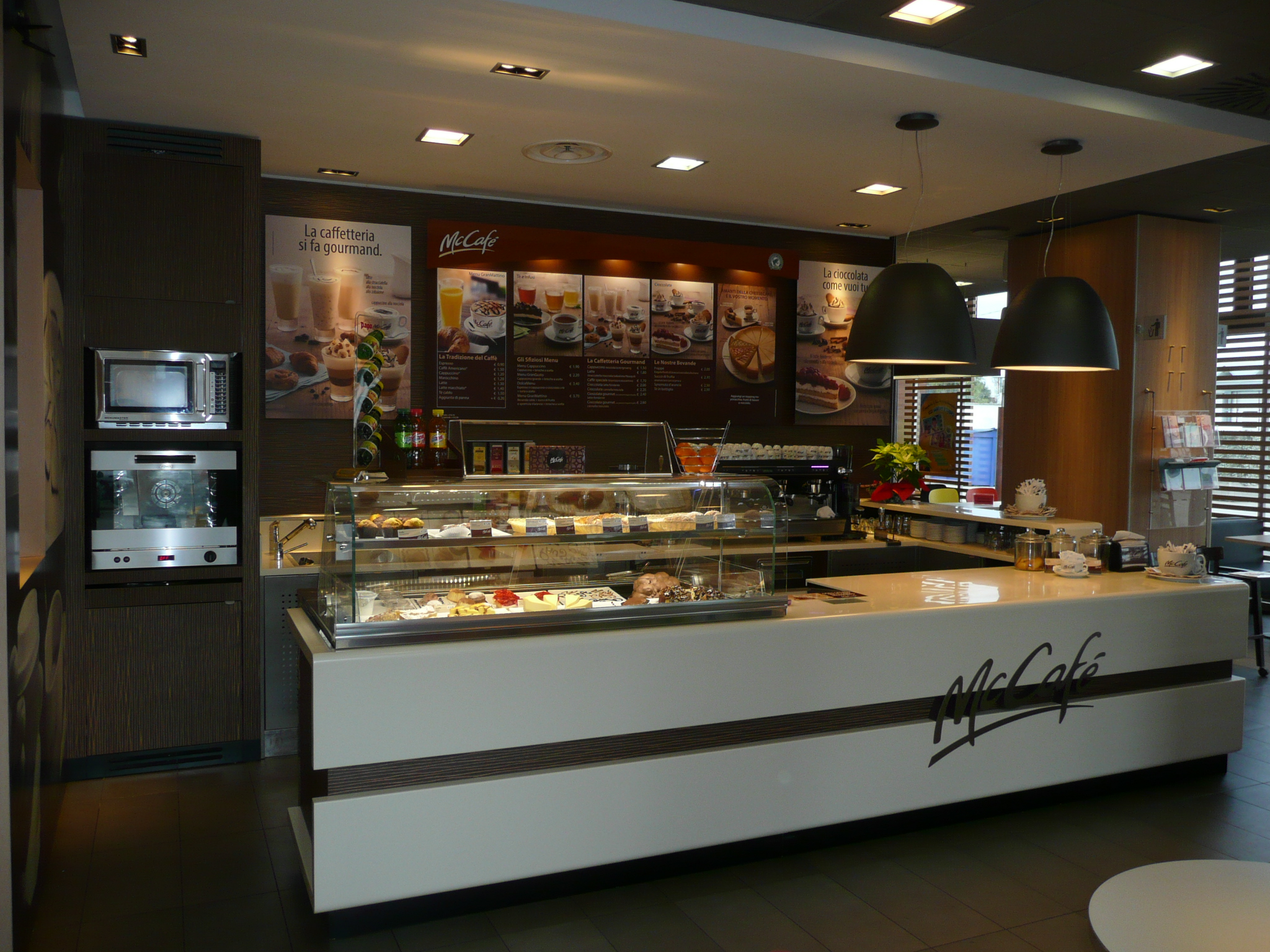Fast Food Pordenone - Arredamento Su Misura Negozi Bar Ristoranti Hotel
